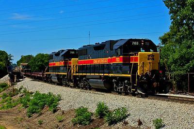 Free Downloadable Iowa Interstate Railroad GP38-2 Train Puzzle